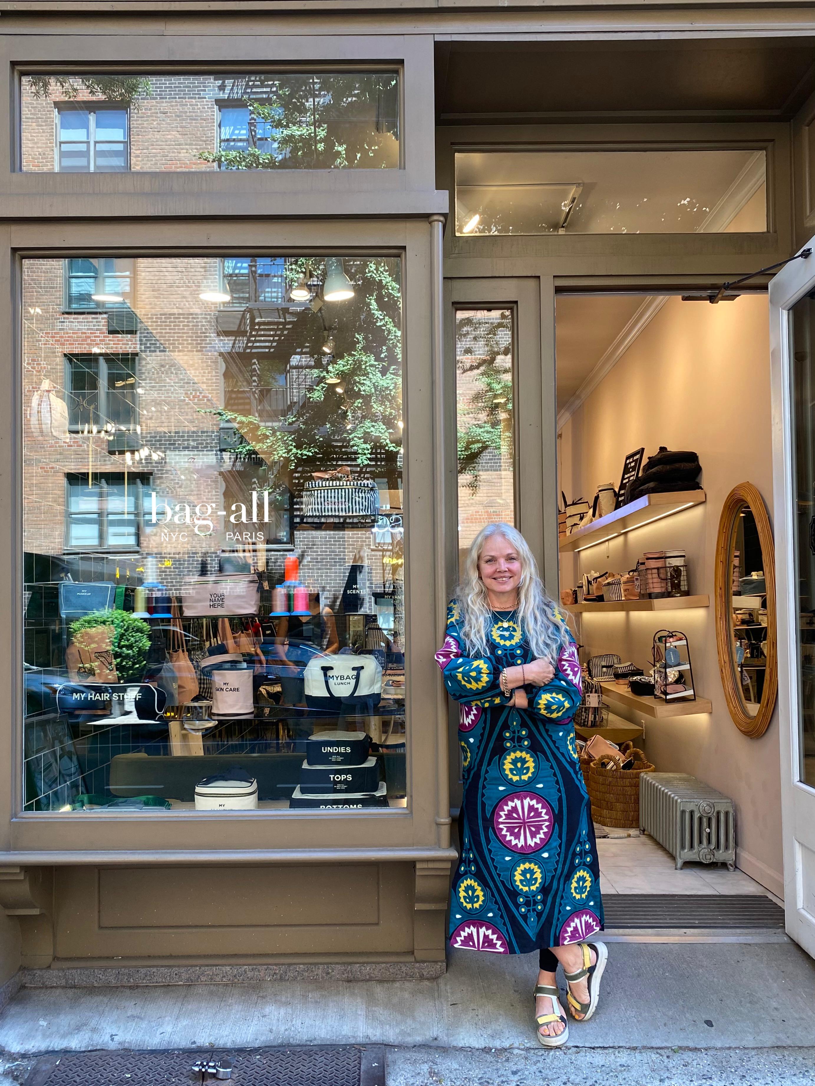 Explore Bag-all Stores and Offices in New York and Paris